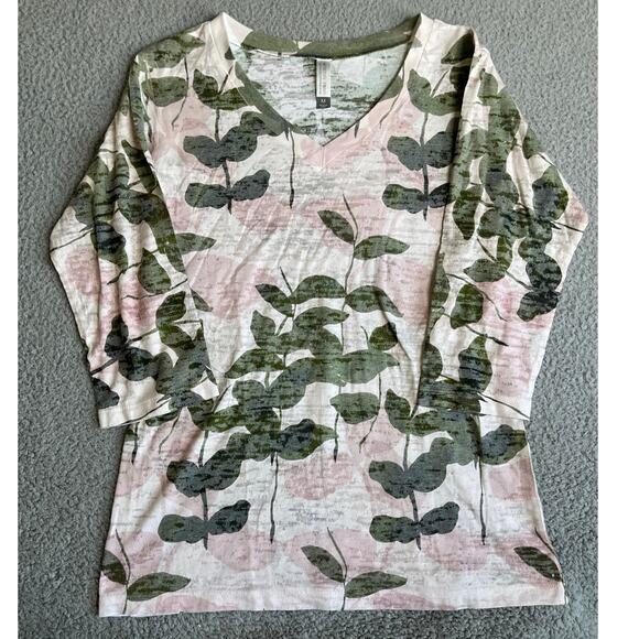 Whimsy Rose | Tops | Whimsy Rose Top Medium Floral 34 Sleeve Vneck Pink ...